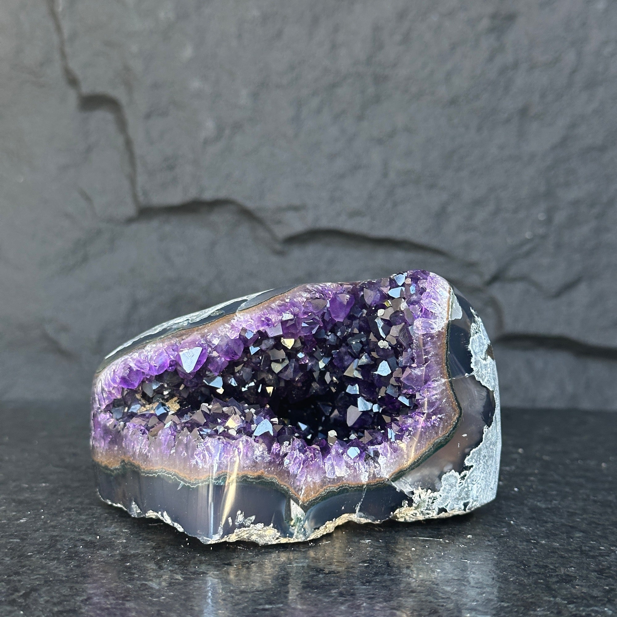 Semi precious stones, natural purple crystal – DeepPurpleProject